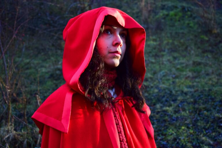 18th century cardinal cloak - Ele's Stories